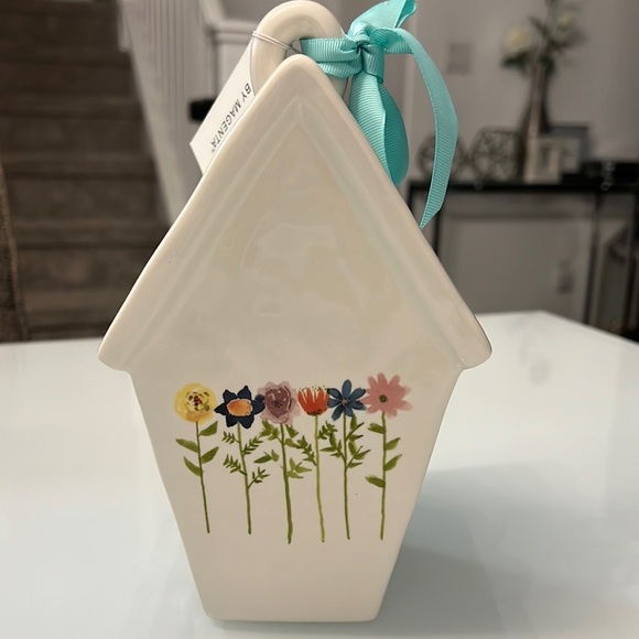 Rae Dunn | Accents | Rae Dunn Home Bird House With Flowers | Poshmark